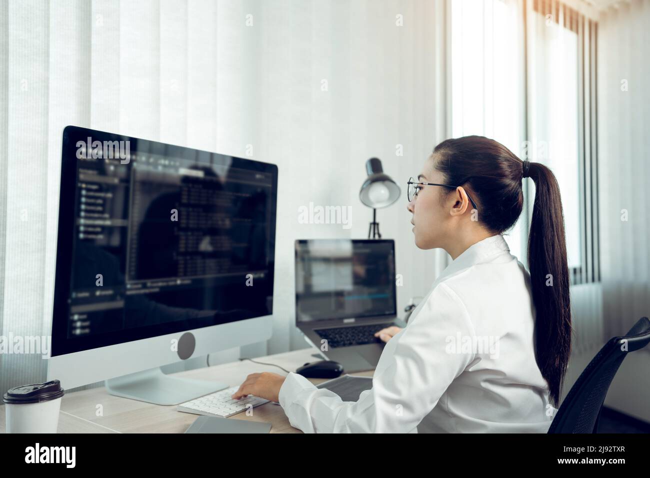 Team engineers in data hi-res stock photography and images - Alamy