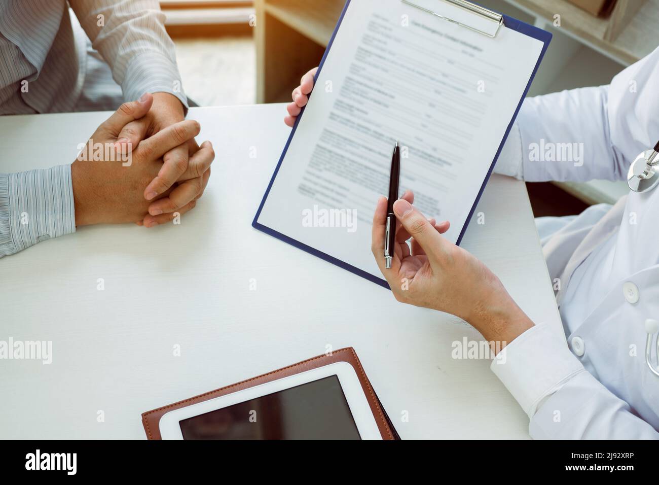 Medical prescription forms pen hi-res stock photography and images - Alamy