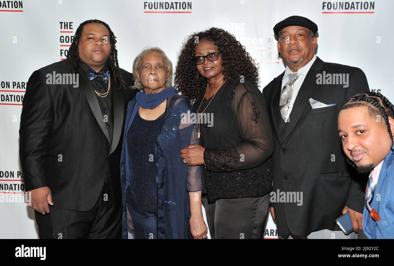 New York, US, May 19, 2022, Cora Taylor (2L) and family attend The ...