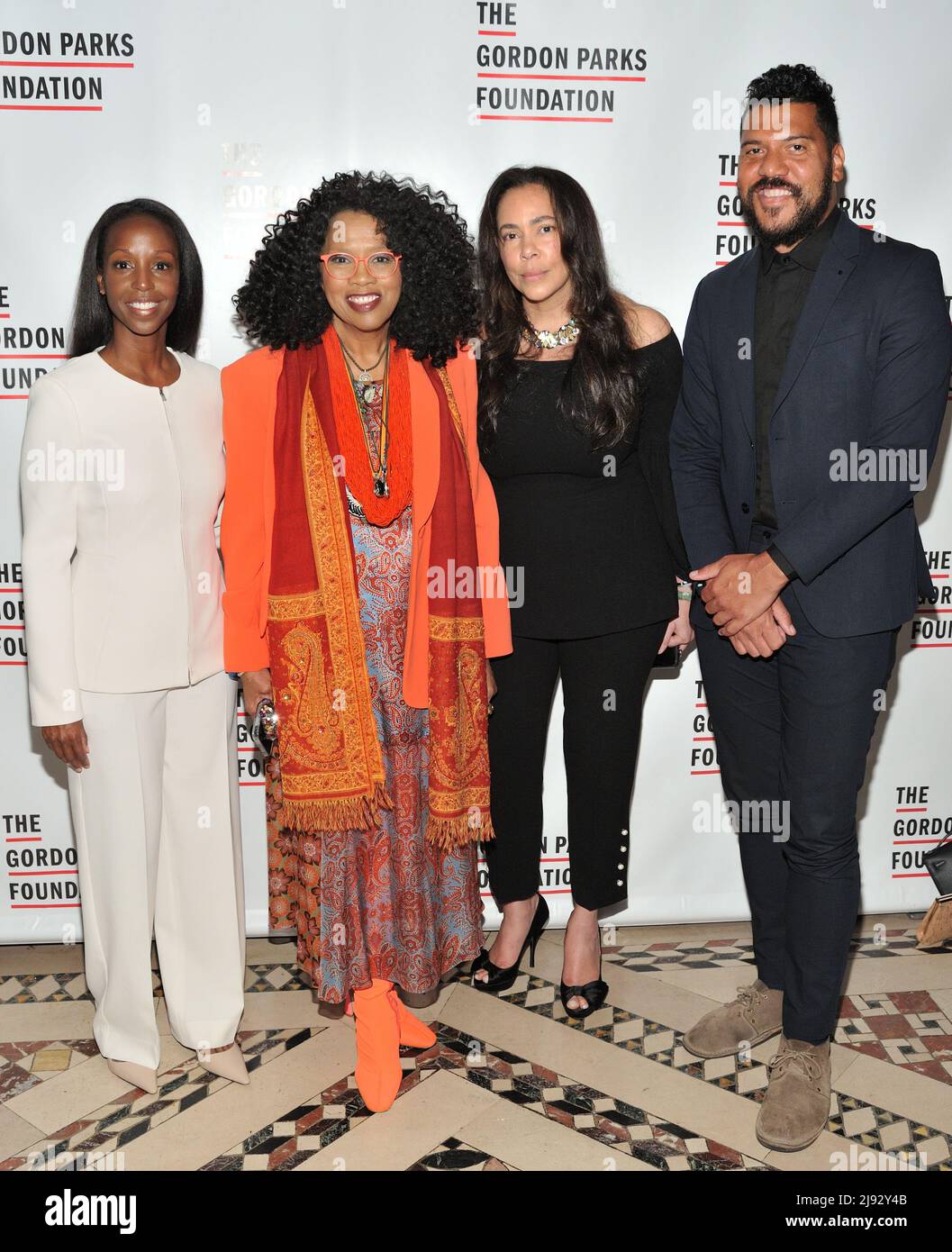 New York, US, May 19, 2022, L-R: Sharon Lewis, Shari Bronfman, Ben ...