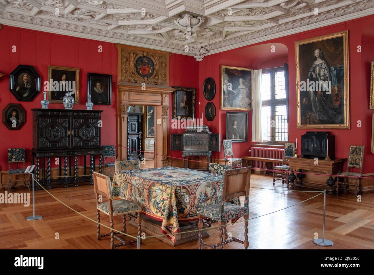 Absolute monarch hi-res stock photography and images - Alamy