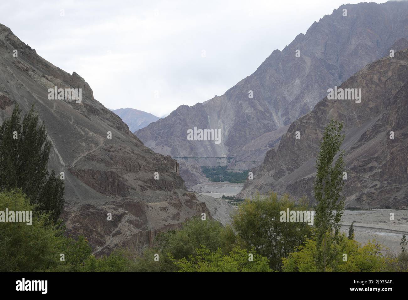 Ladakh, India. 24th Sep, 2021. A view of the Pakistan village of Pharnu ...