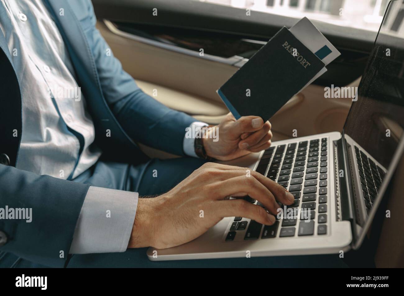 Business man typing hi-res stock photography and images - Alamy
