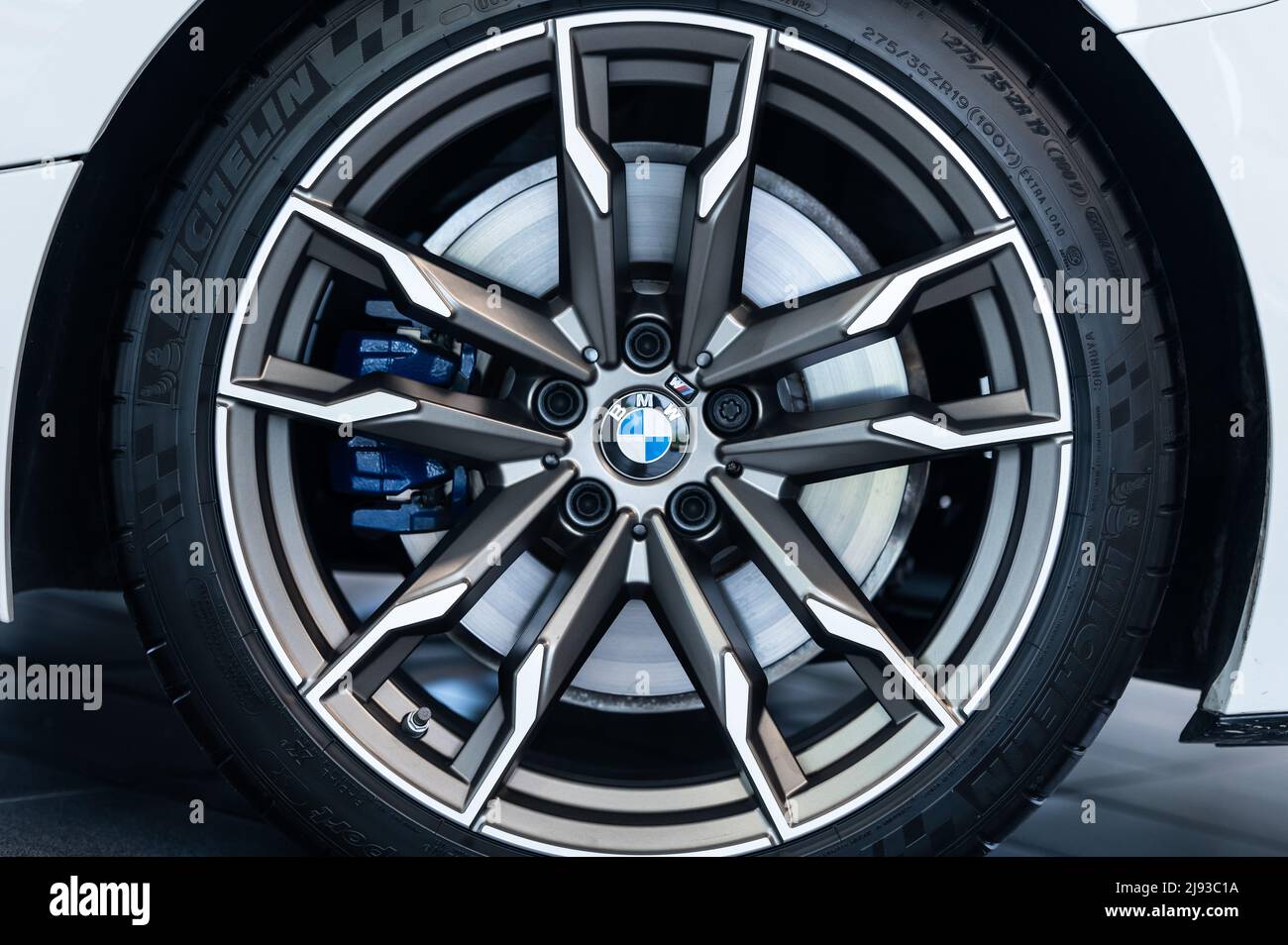 Rottweil, Germany. 19th May, 2022. The logo of the car manufacturer BMW ...