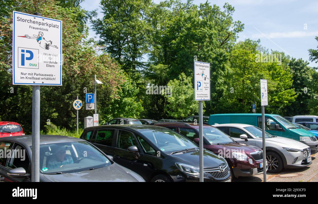 Stork parking hi-res stock photography and images - Alamy
