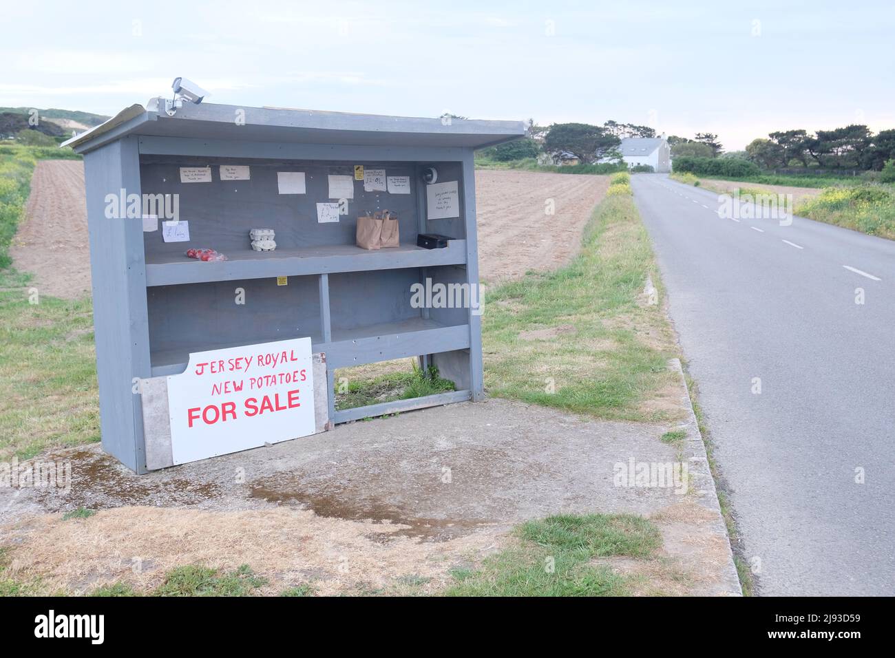 Honesty stand hi-res stock photography and images - Alamy