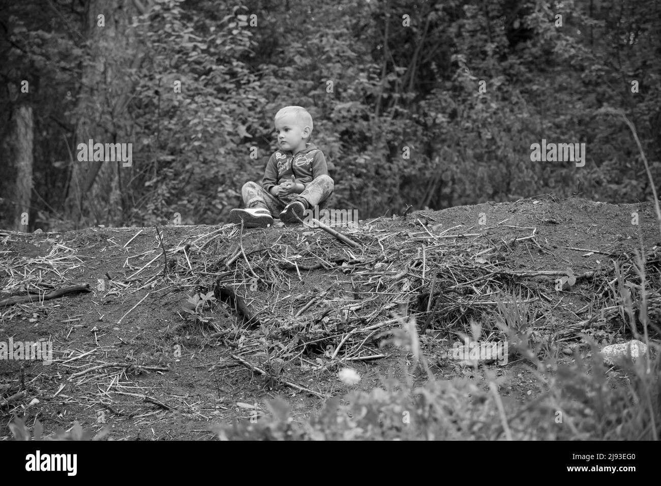 Junge kind Black and White Stock Photos & Images - Alamy