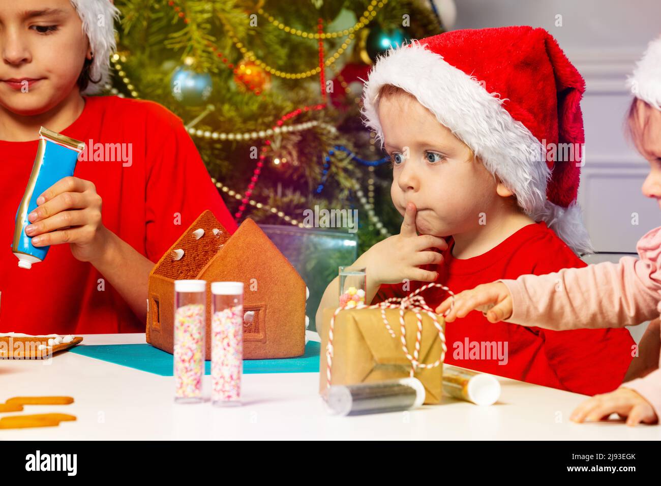 Gingerbread mouse hi-res stock photography and images - Alamy