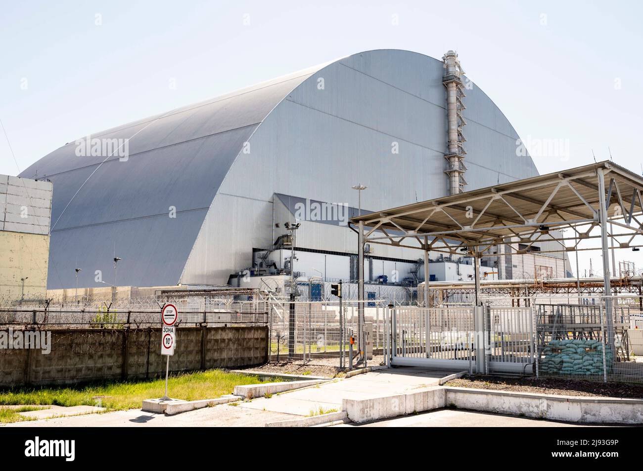 Chernobyl, Kyiv Oblast, Ukraine. 19th May, 2022. The sarcophagus over ...