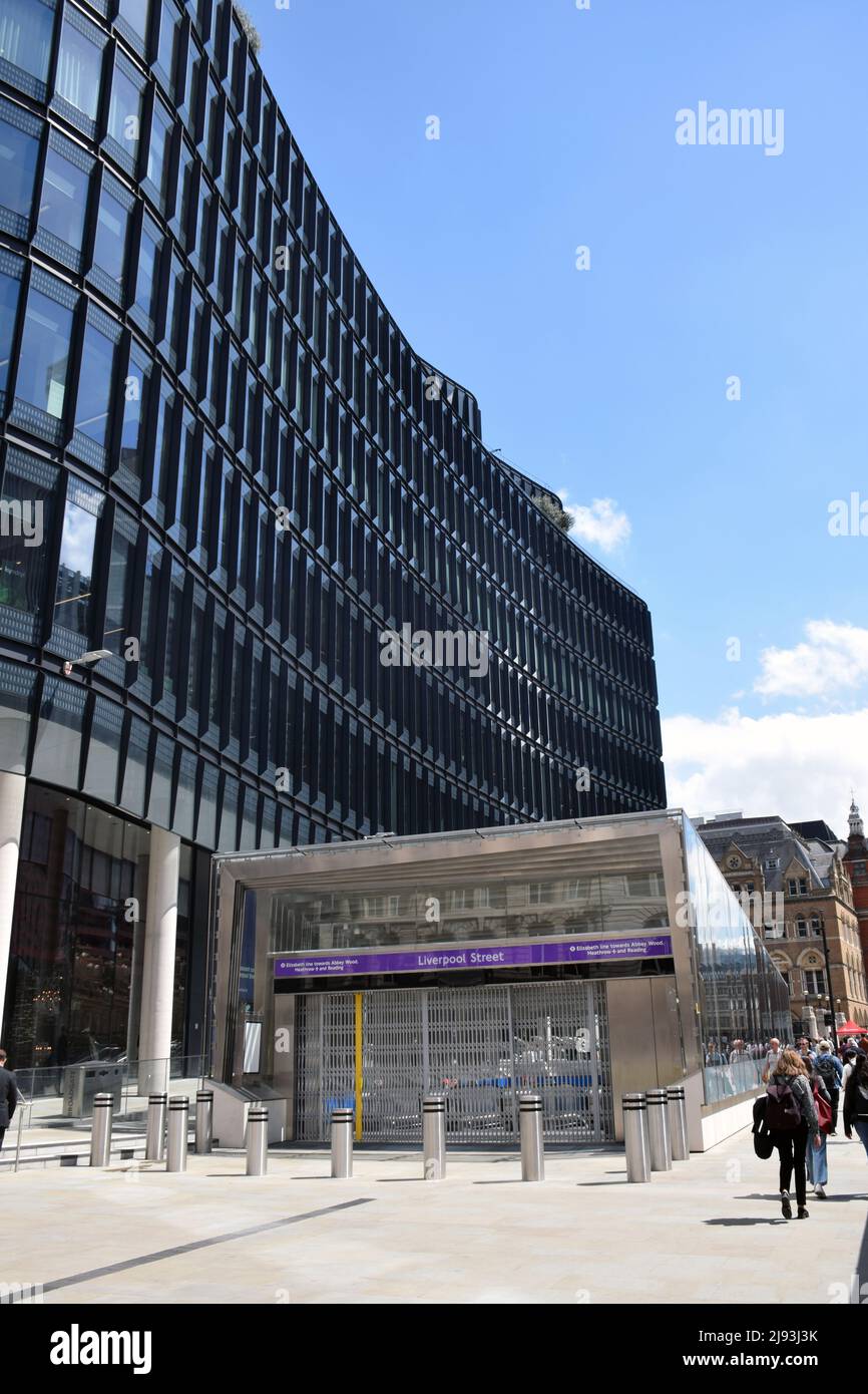 New elizabeth line liverpool street station hi-res stock photography ...
