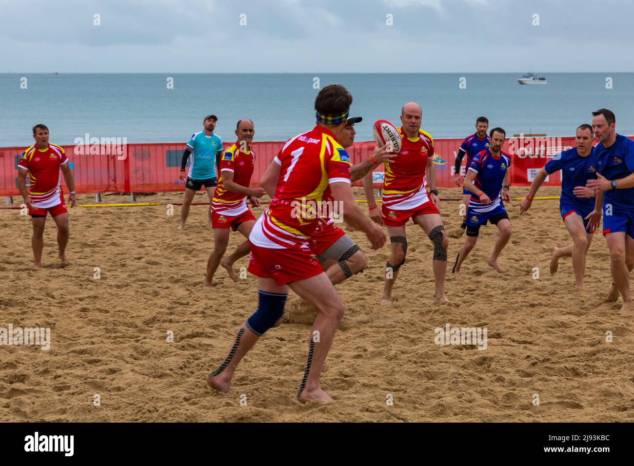 Sandbaggers marathon beach touch rugby team hi-res stock photography ...