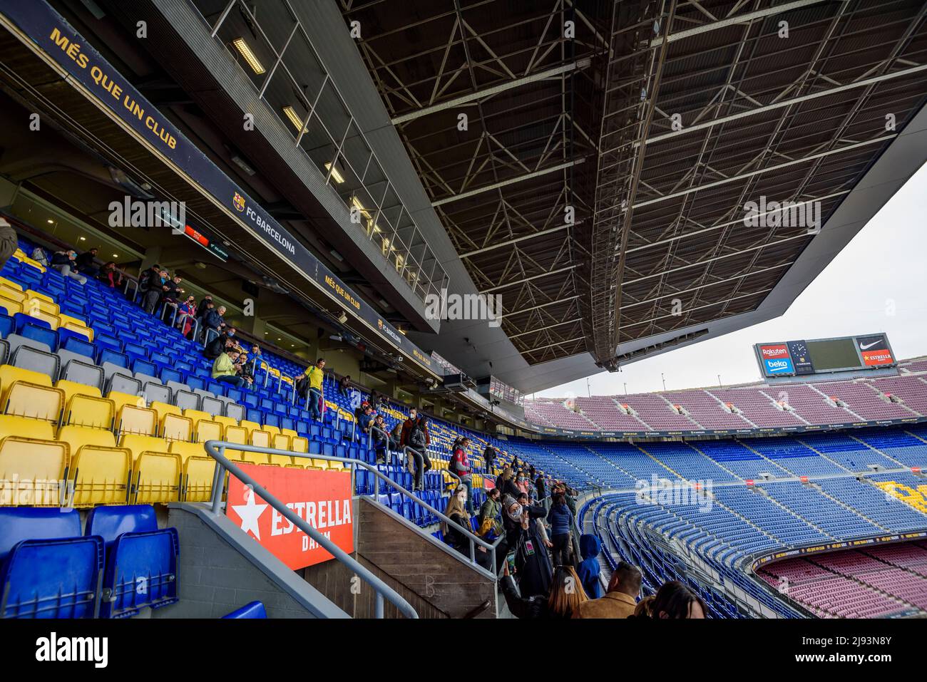 Edificio del estadio de futbol hi-res stock photography and images - Alamy