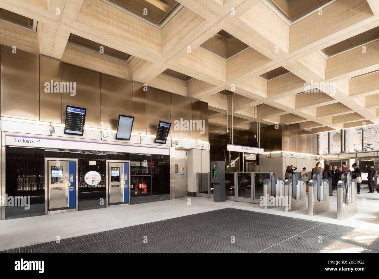 Farringdon elizabeth line hi-res stock photography and images - Alamy