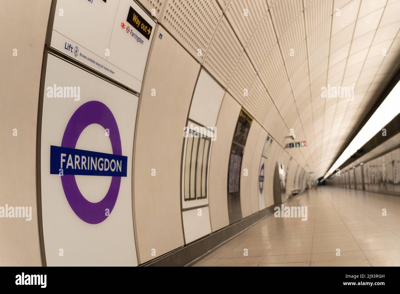 Foreign Press Association briefing and tour of the Elizabeth Line at ...