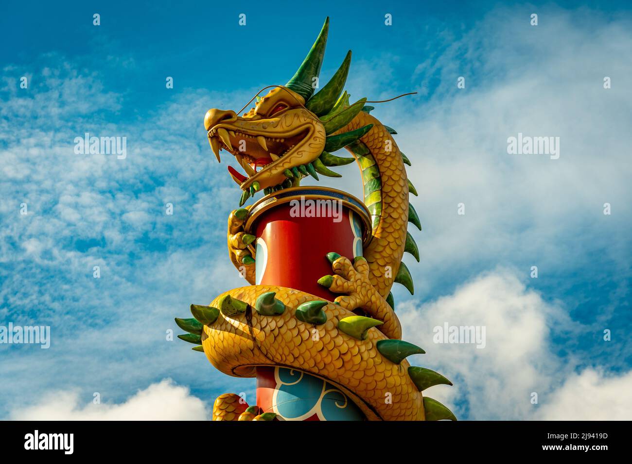 Dragon roller coaster ride hi-res stock photography and images - Alamy