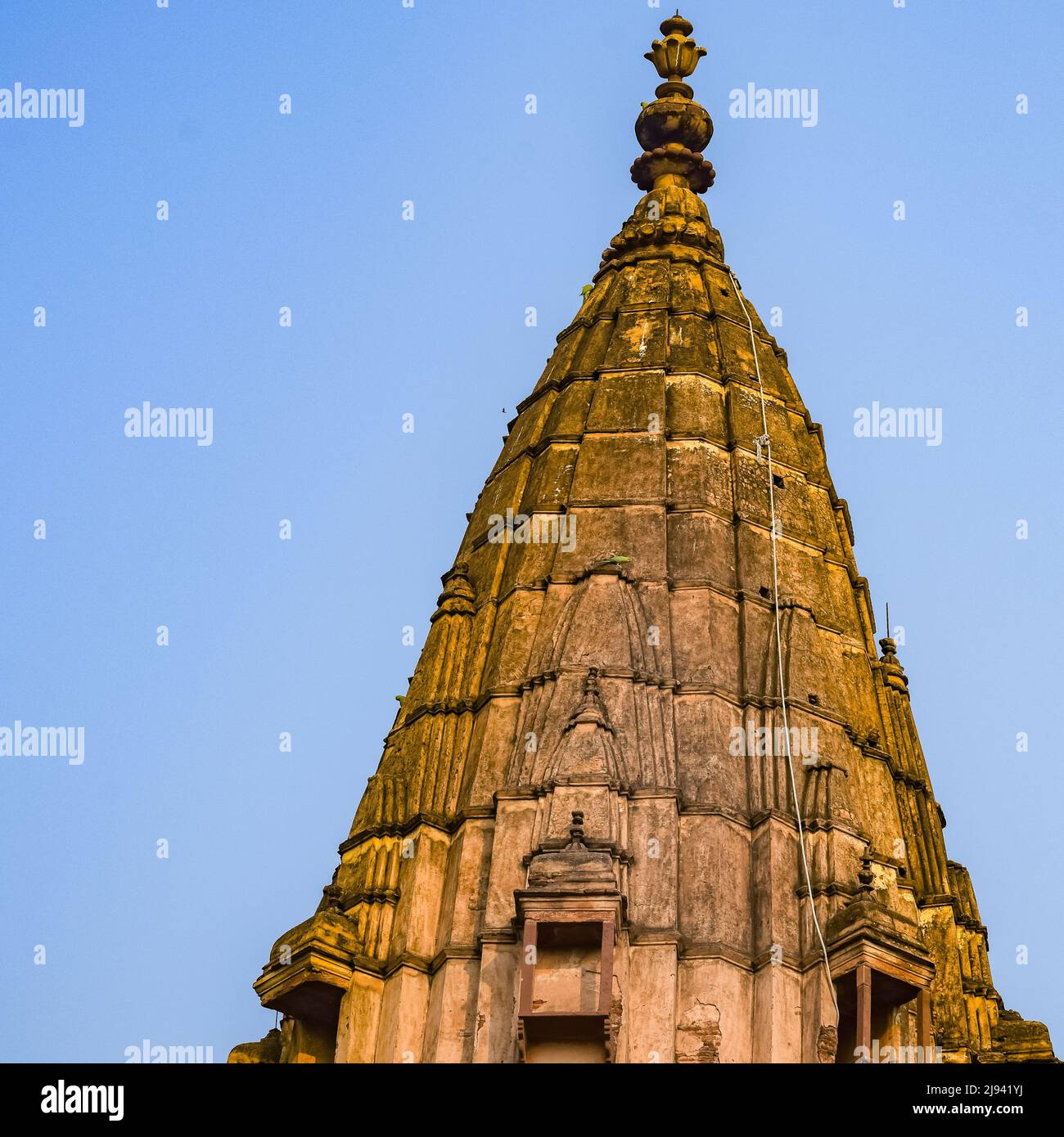 Morning View of Royal Cenotaphs (Chhatris) of Orchha, Madhya Pradesh ...