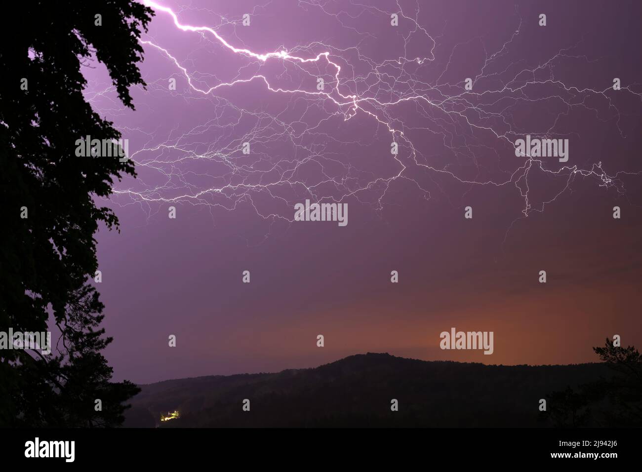 Lightning scenic hi-res stock photography and images - Alamy