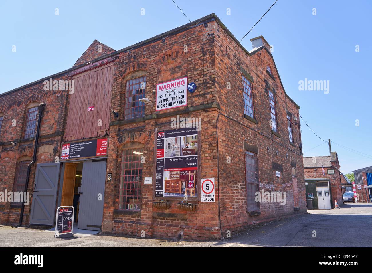 Old brick factory building in Draycott, Derbyshire Stock Photo - Alamy