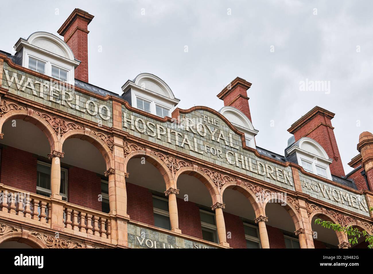 Royal waterloo hospital for children and women hi-res stock photography ...