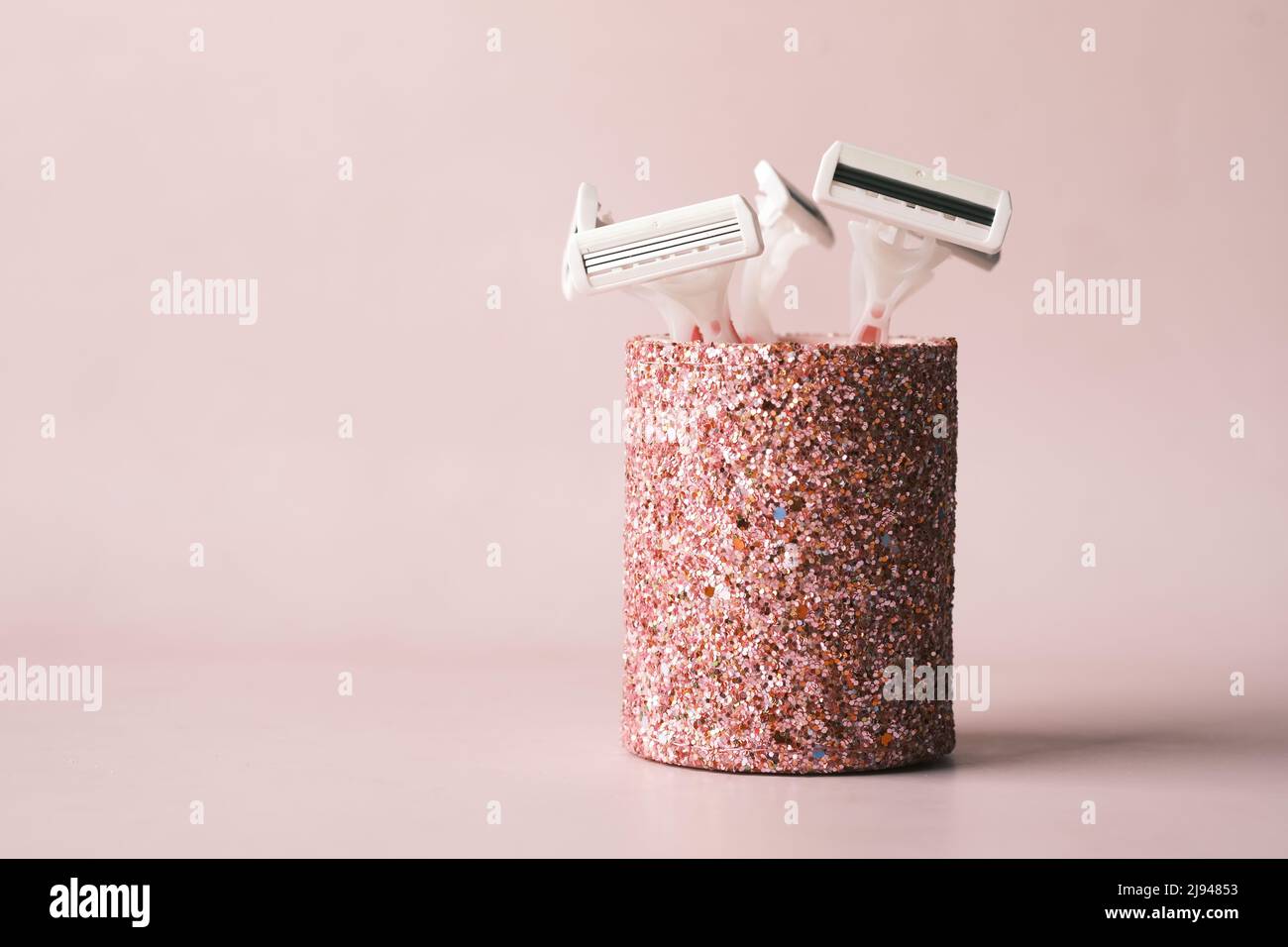 Razor pink blue hi-res stock photography and images - Alamy