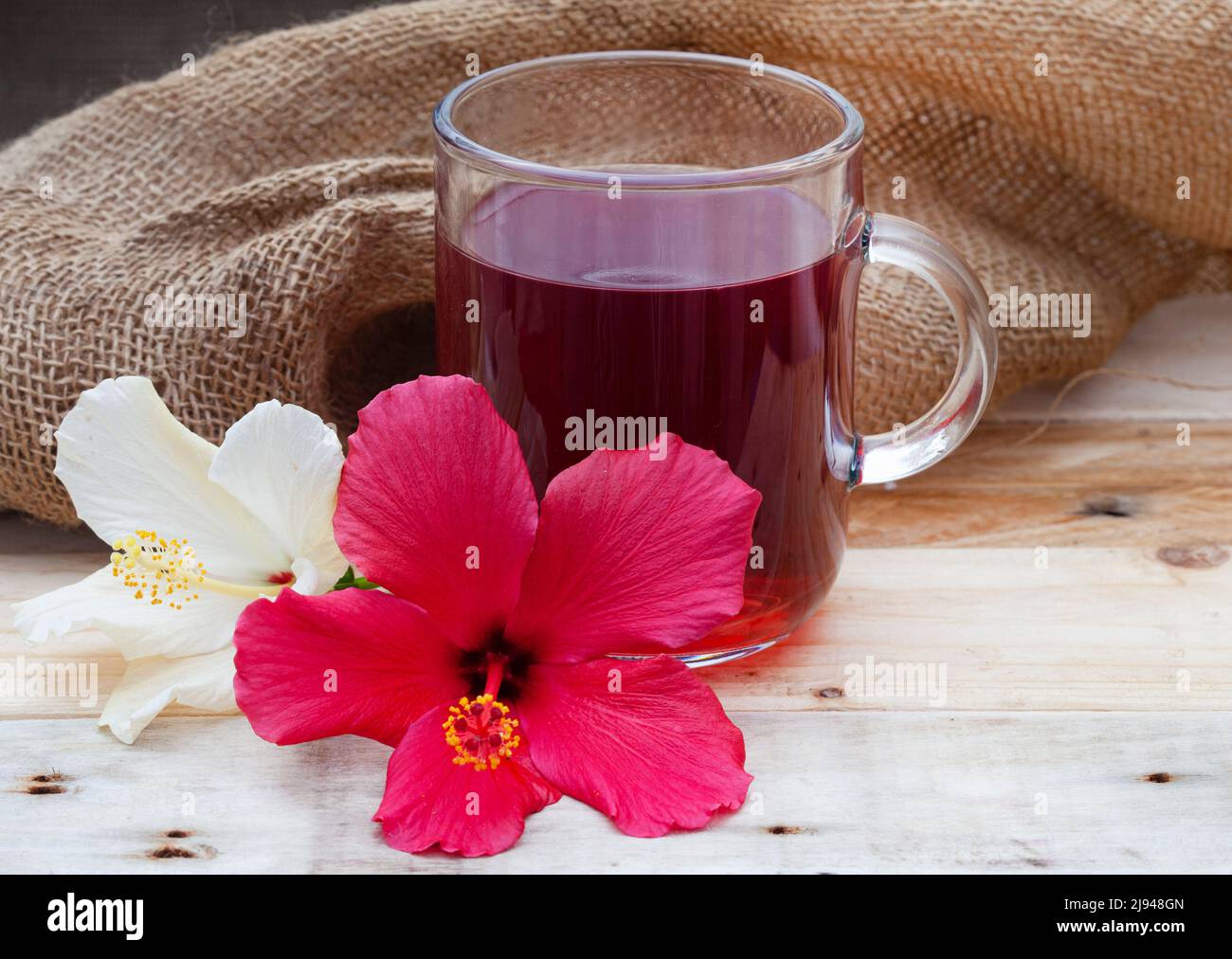 Hibiscus flower drink hi-res stock photography and images - Alamy