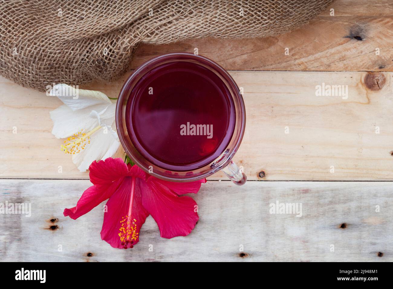 Hibiscus flower tea hi-res stock photography and images - Alamy