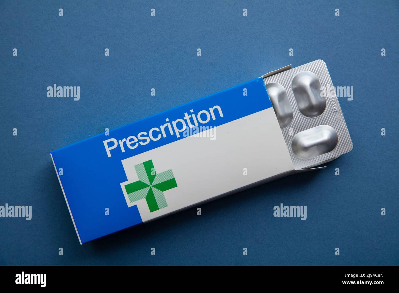 OXFORD, UK - May 2022: NHS medical prescription packaging from the UK ...