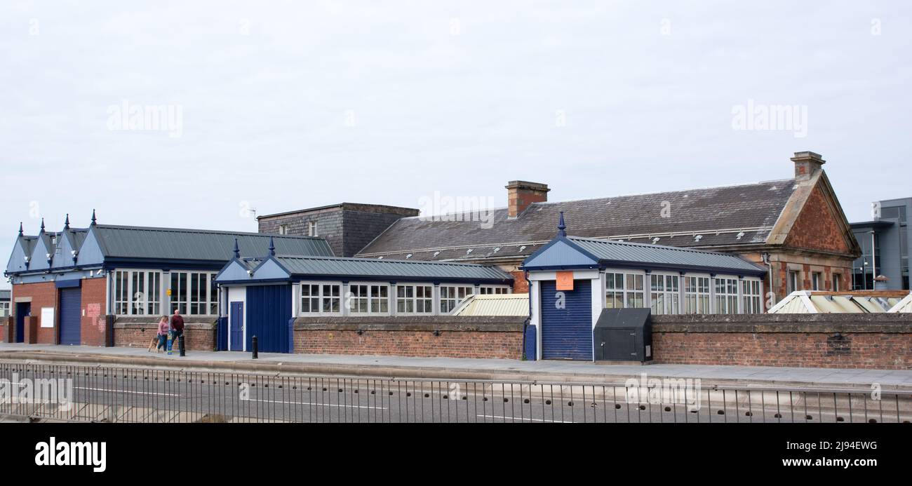 Dundee Railway Station former Tay Bridge Station buildings Stock Photo ...