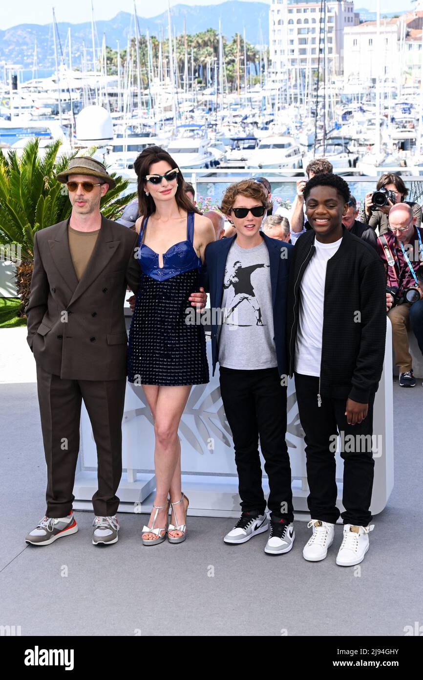 Cannes, France, 20/05/2022, Anne Hathaway , Michael Banks Repeta ...