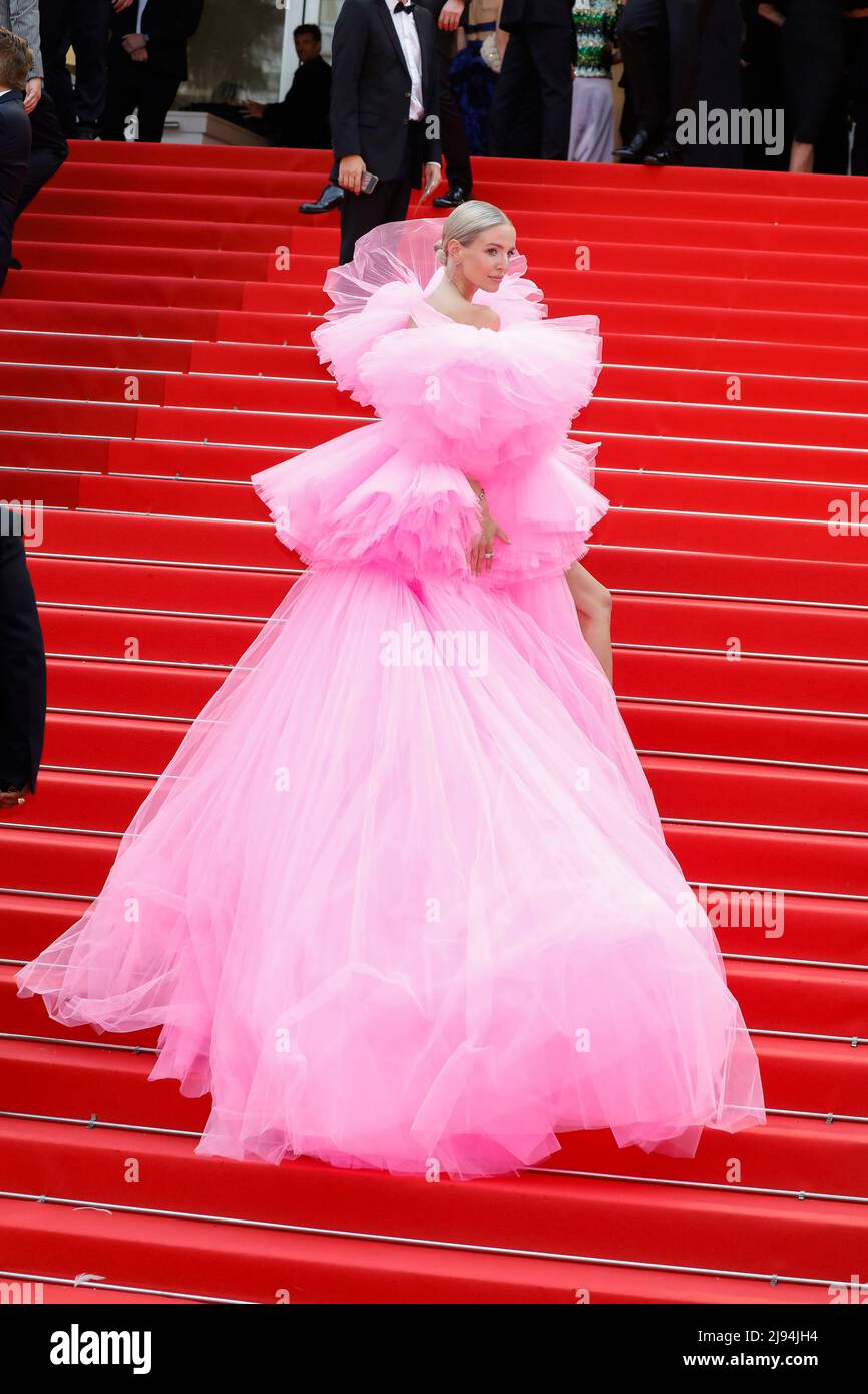 Cannes, Frankreich. 18th May, 2022. Leonie Hanne attends the premiere ...