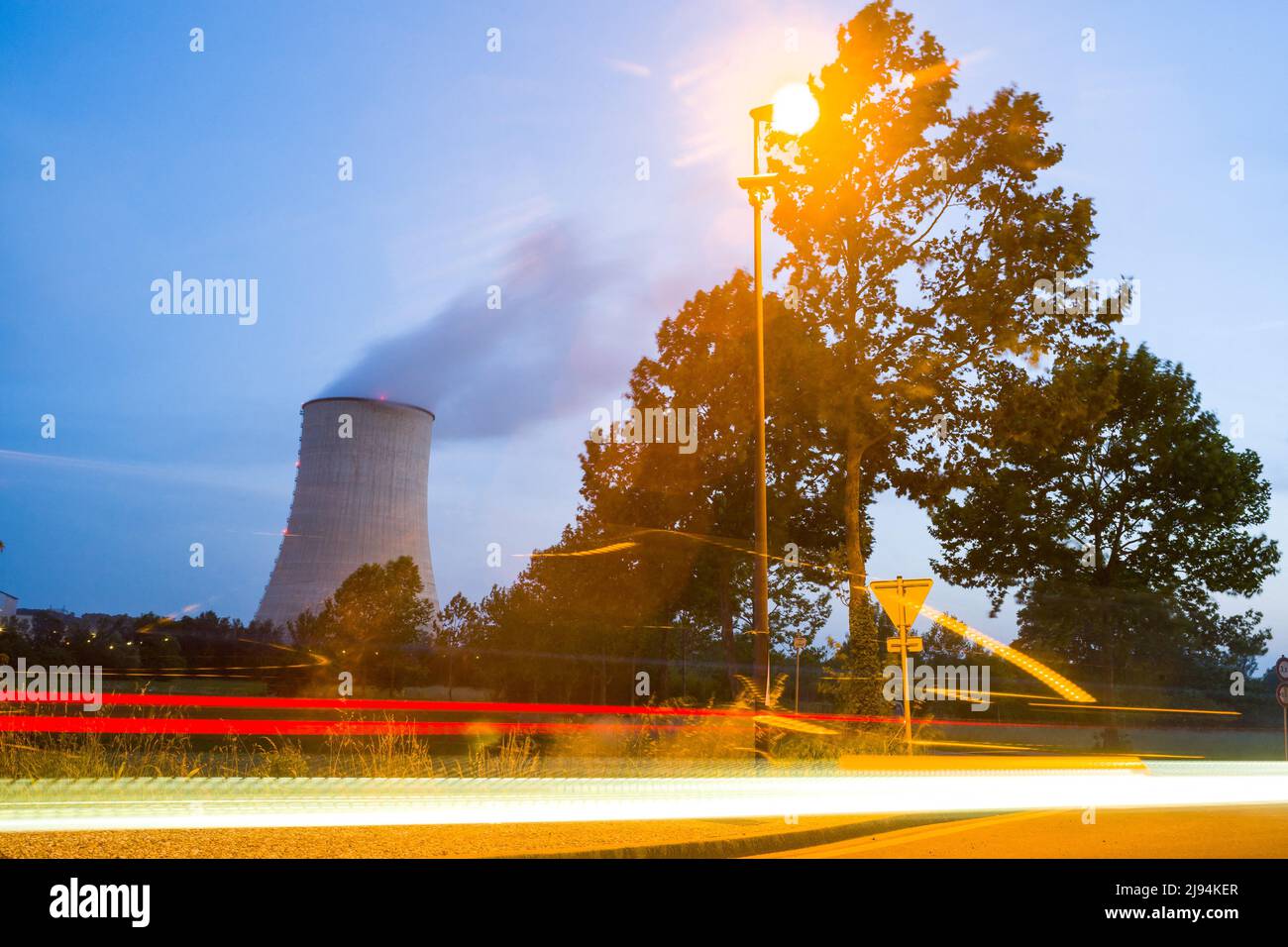 Exterior view of the Golfech Nuclear Power Generation Center in Golfech ...
