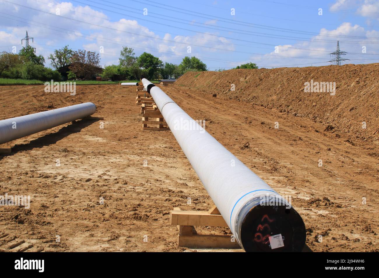 Empty pipes hi-res stock photography and images - Alamy