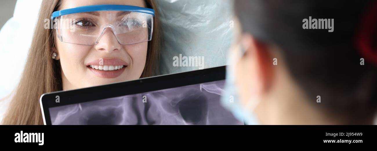 Teeth snapshot hi-res stock photography and images - Alamy