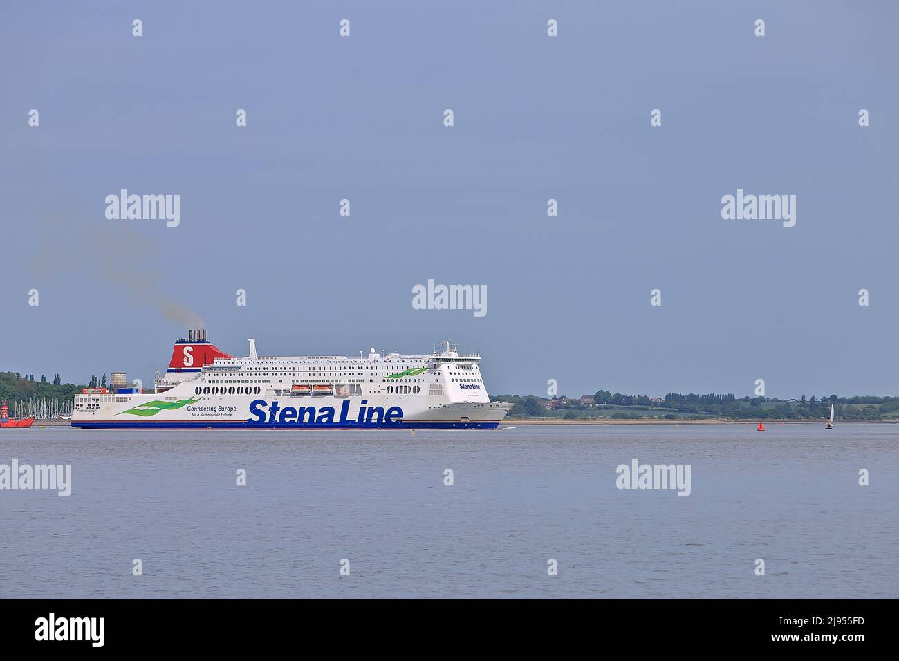 Stena Line ferry Stena Hollandica leaving Harwich Haven Stock Photo - Alamy