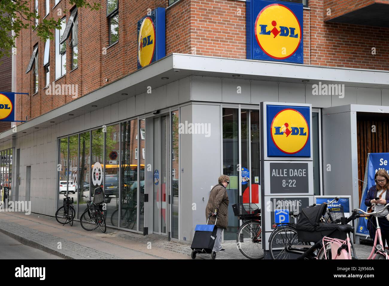 Copenhagen/Denmark/.20 May 2022/German lidl grocery store chin in ...