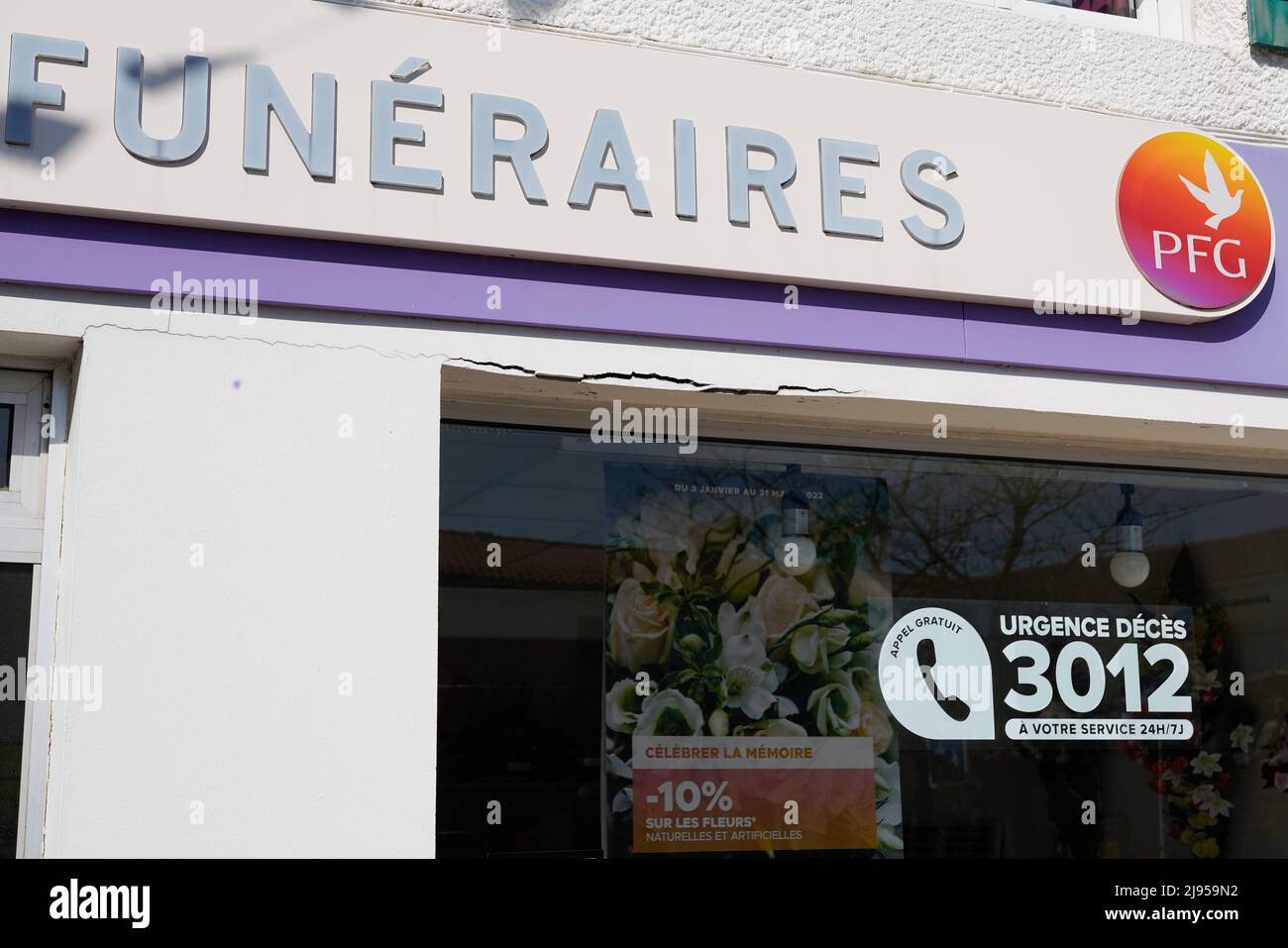 Pfg logo design hi-res stock photography and images - Alamy