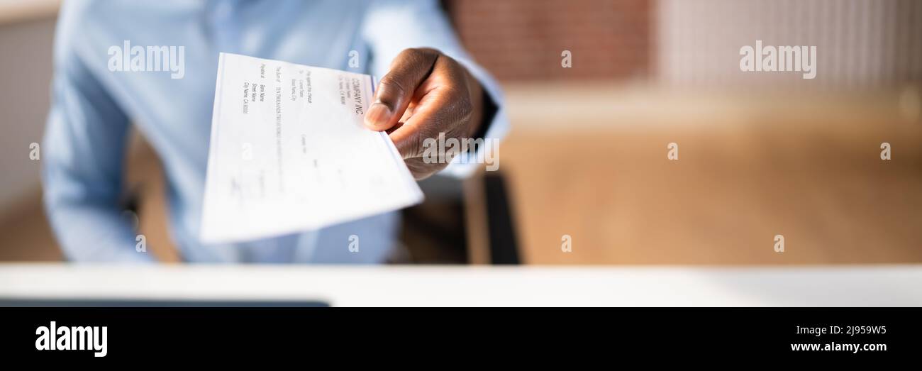 Giving cheque hi-res stock photography and images - Alamy