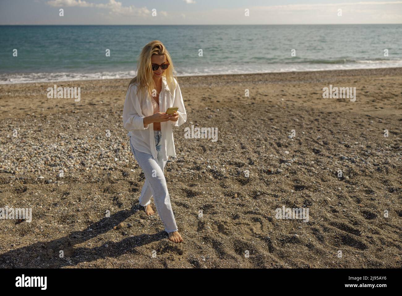 Spending relaxing time beach hi-res stock photography and images - Alamy