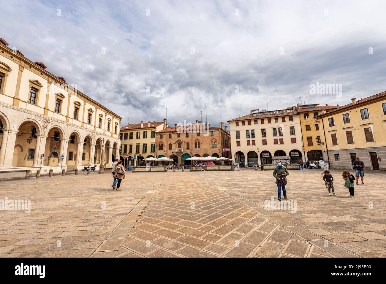 Padua, medieval palaces (Palazzo del Monte di Pieta Nuovo and Palazzo ...