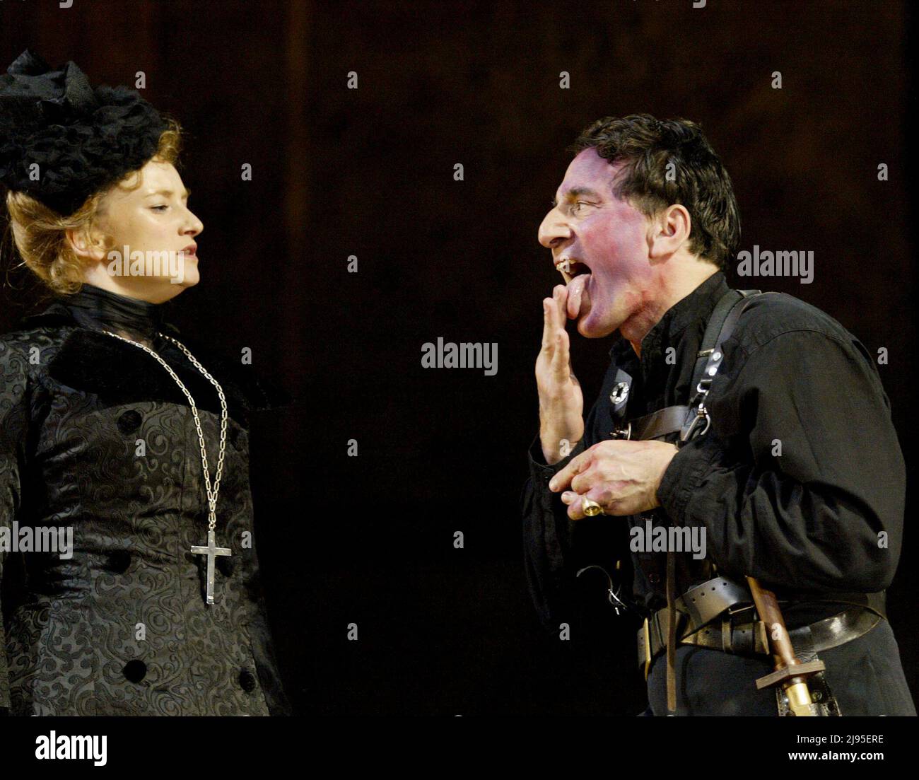 the Wooing : Lisa Stevenson (Lady Anne), Henry Goodman (Richard III) in ...