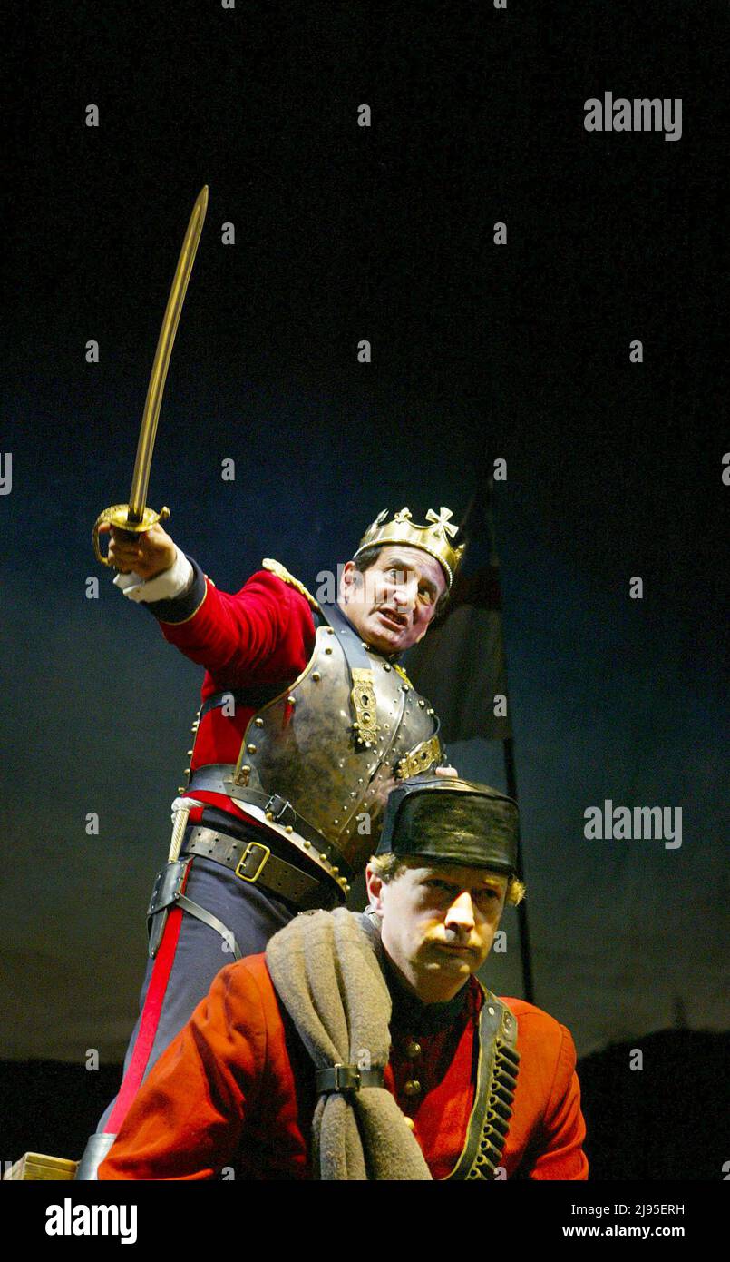 Henry Goodman (Richard III) in RICHARD III by Shakespeare at the Royal ...