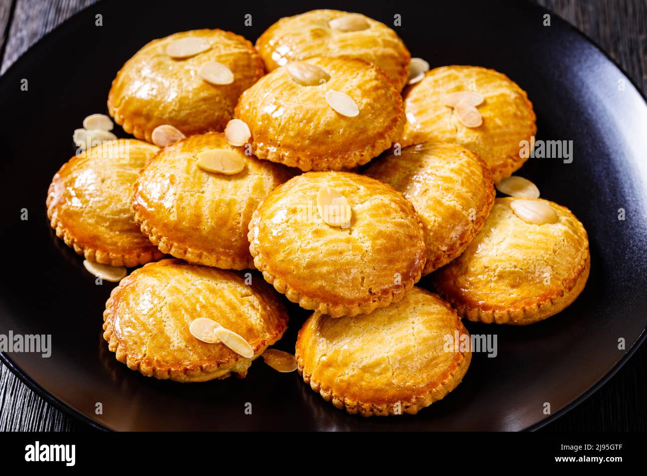 almond butter cookies filled with marzipan and almonds nuts paste ...