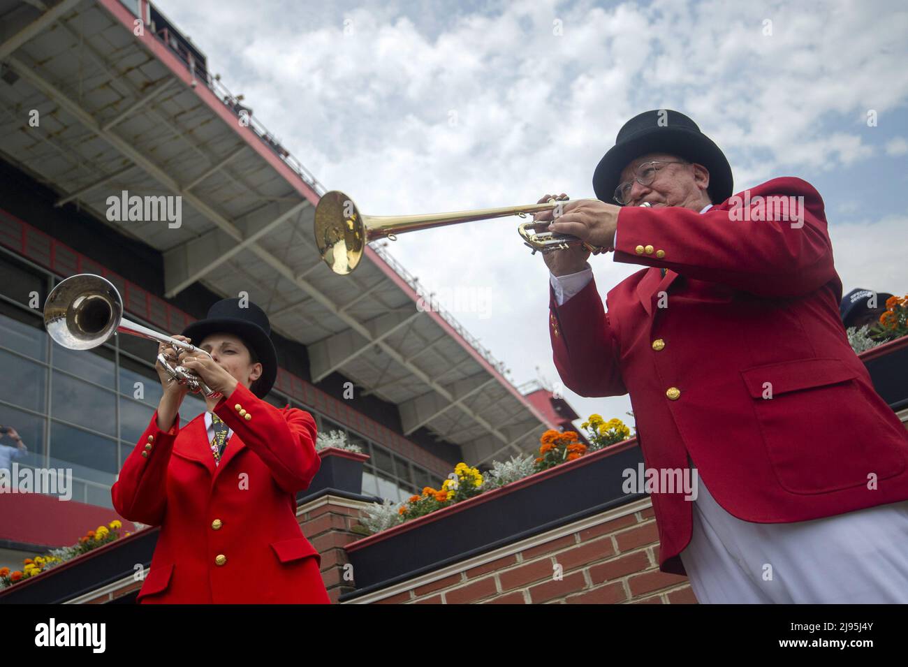 Bugle players hi-res stock photography and images - Alamy