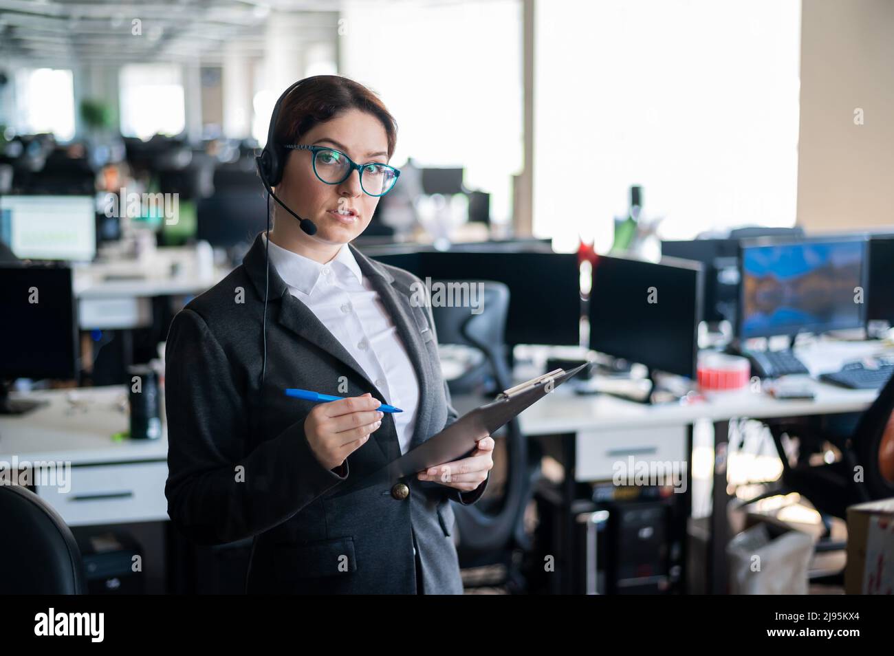 Portrait serious caucasian woman talking hi-res stock photography and ...