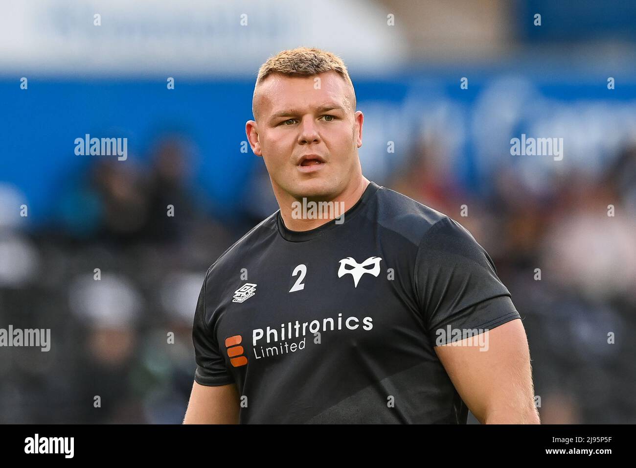 Dewi Lake of Ospreys during pre match warm up Stock Photo - Alamy