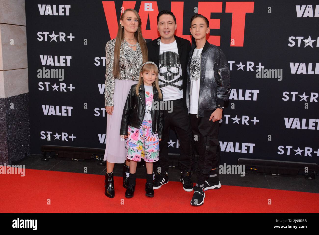 Mexico City, Mexico City, Mexico. 19th May, 2022. Armando Hern""ndez poses for photos during the ...