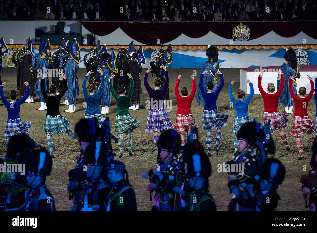 The Dancers of the Royal Edinburgh Military Tattoo put on a colourful ...