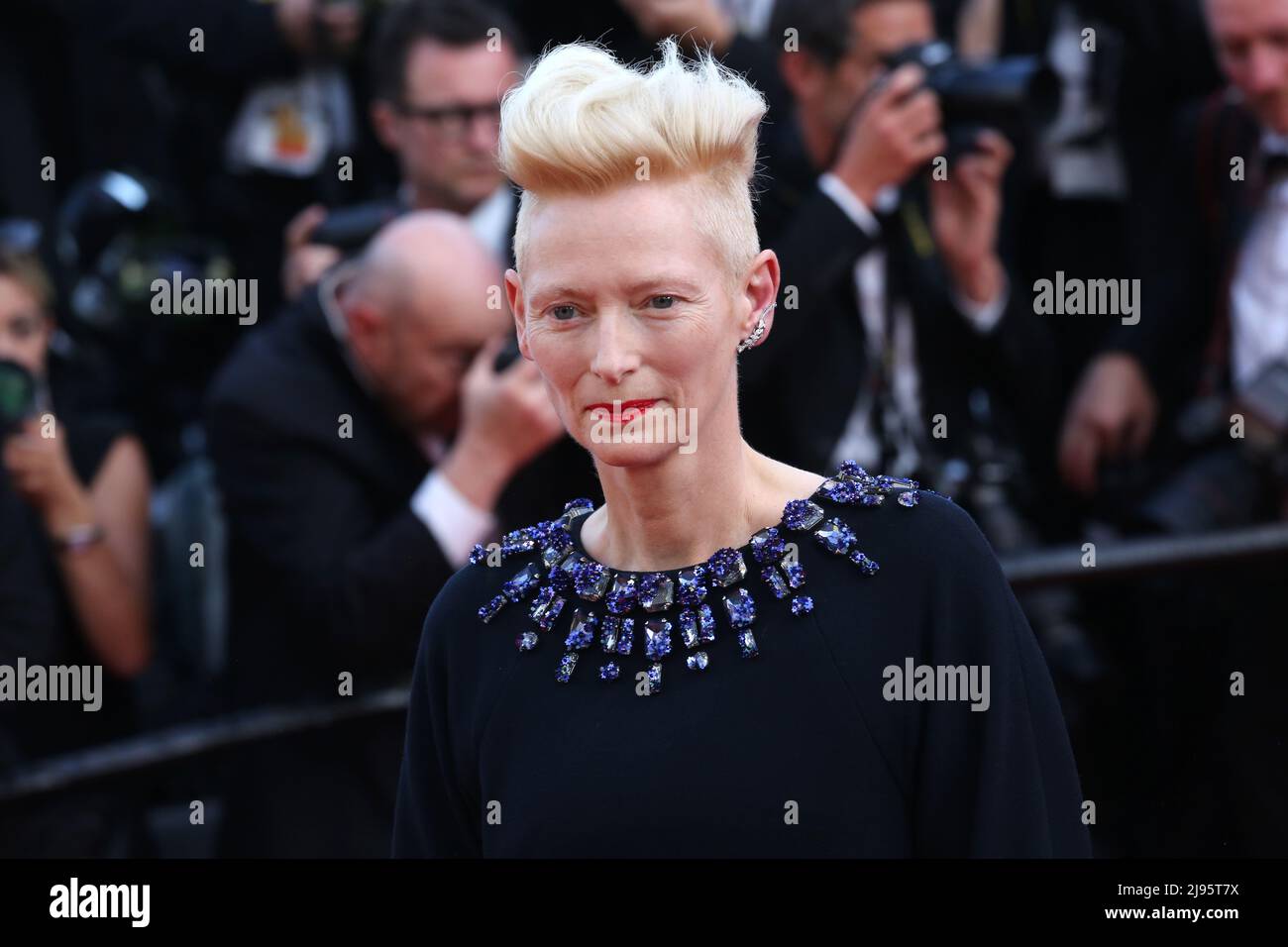 Cannes, France. 20th May, 2022. Tilda Swinton arriving on the red ...