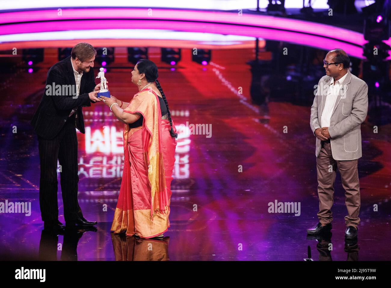 Munich, Germany. 20th May, 2022. Chanchala Mondal (m) and Shyamal ...