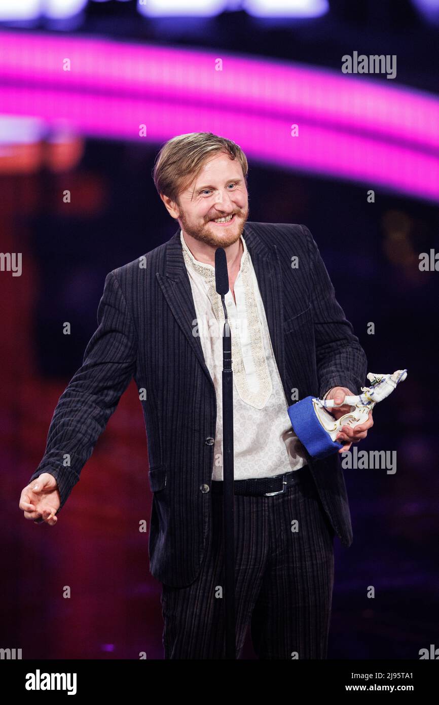 Munich, Germany. 20th May, 2022. Michael Kranz, actor, thanks the ...